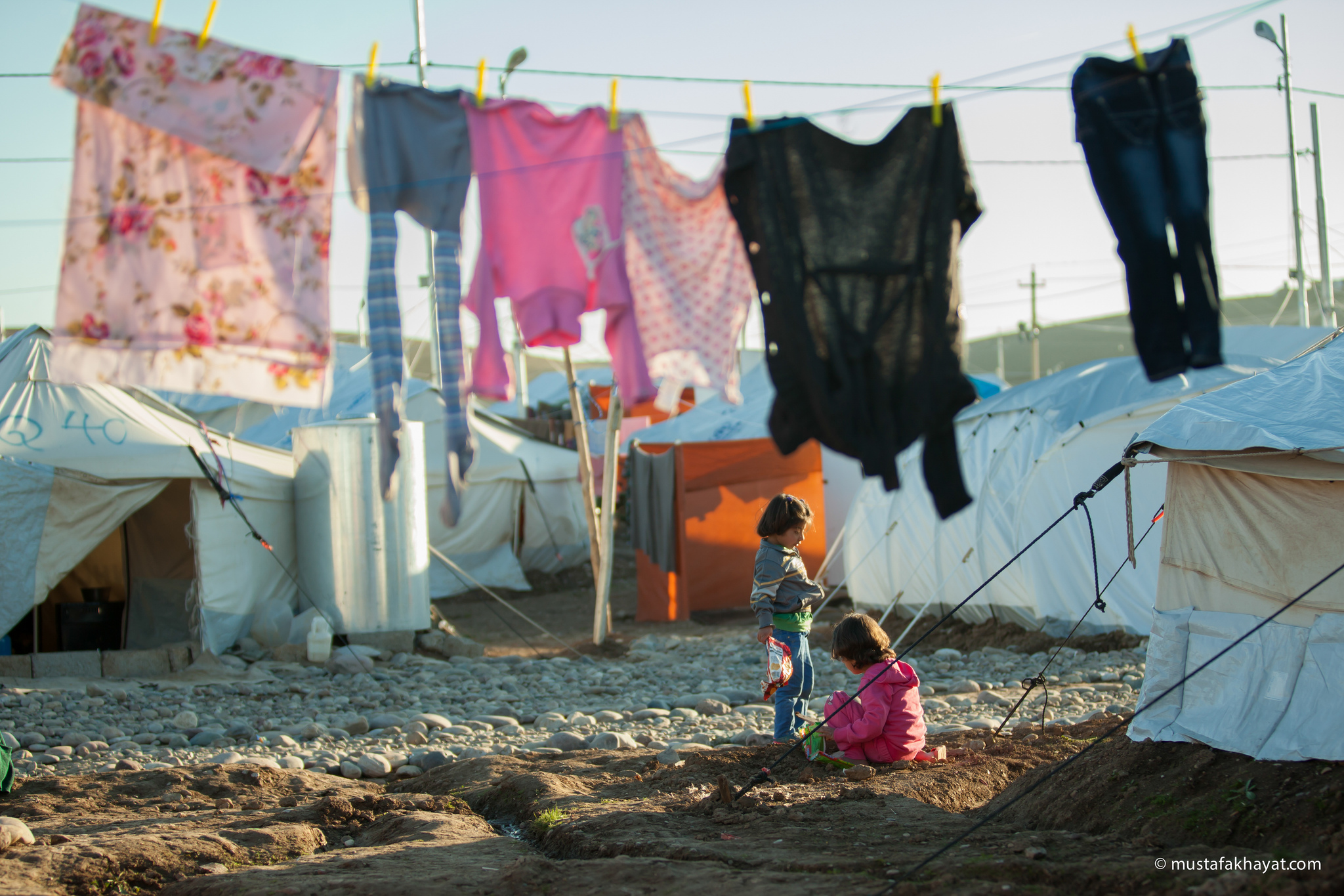 10 Articles on Refugees 27/2016 ⁄ Open Migration